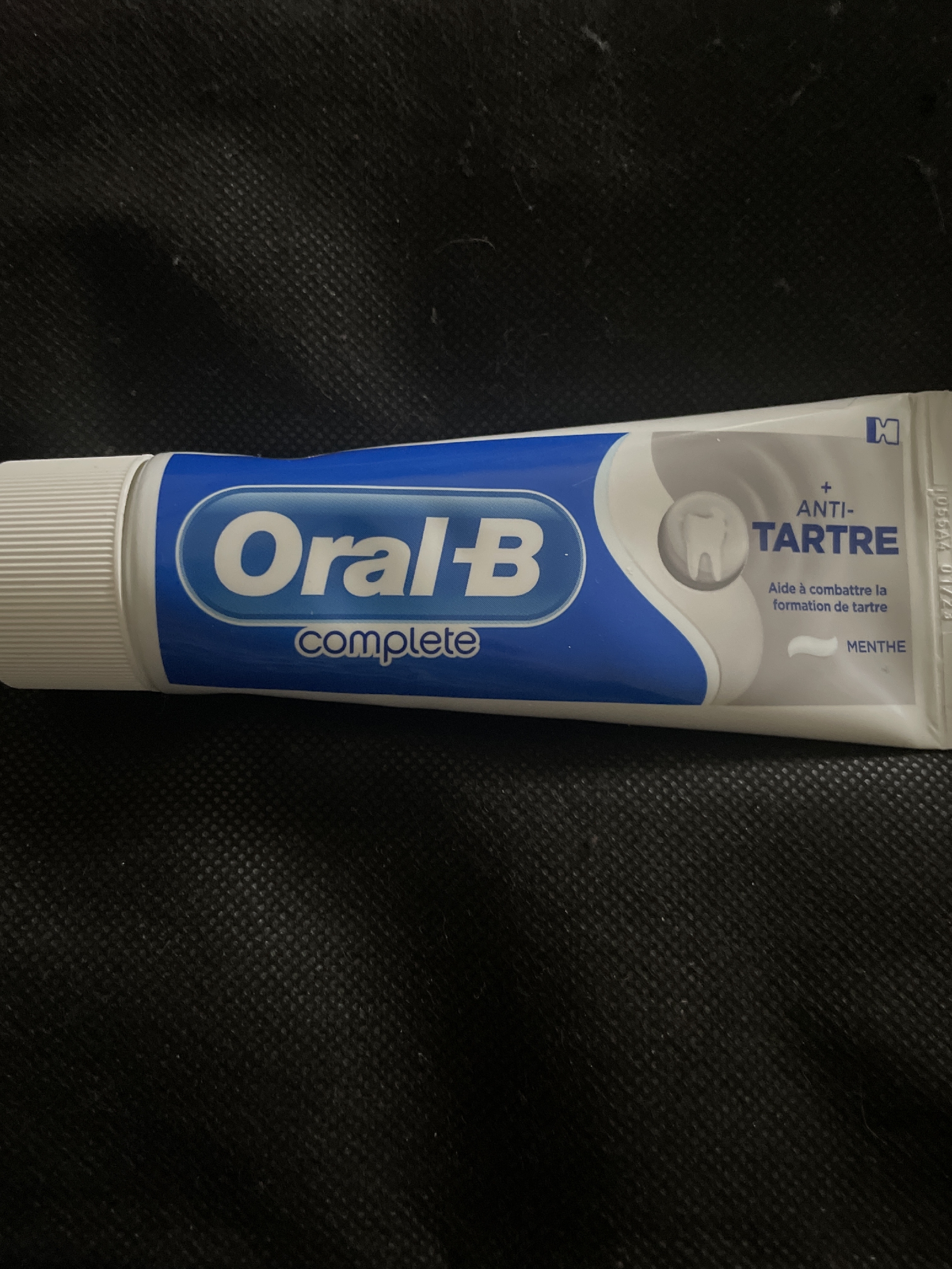 Routine nettoyage dentaire je nettoie mes dents avec Oral-B ...