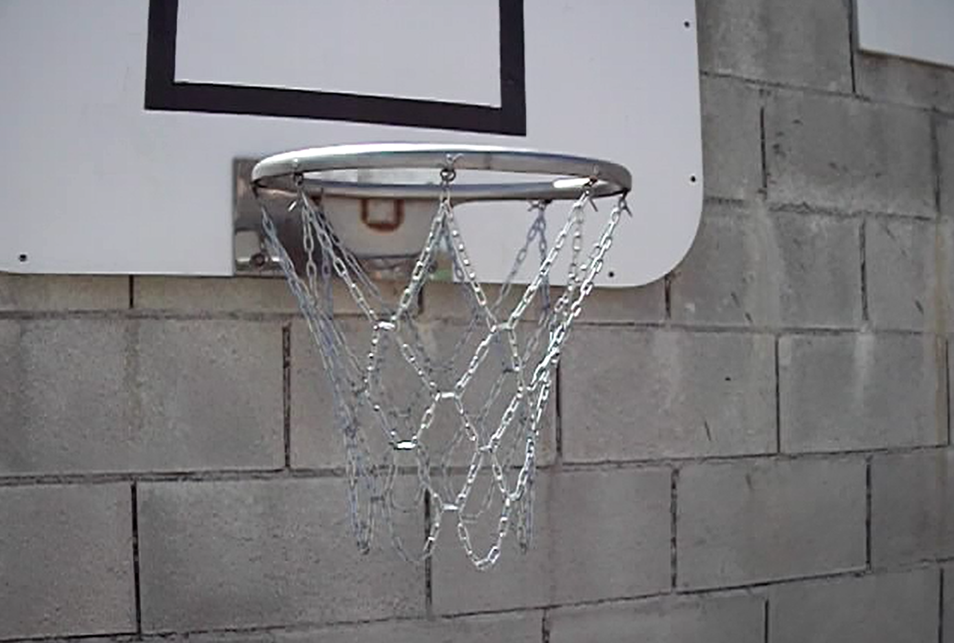 Canasta de baloncesto con red metálica | Comunidad de Comunidad Leroy ...