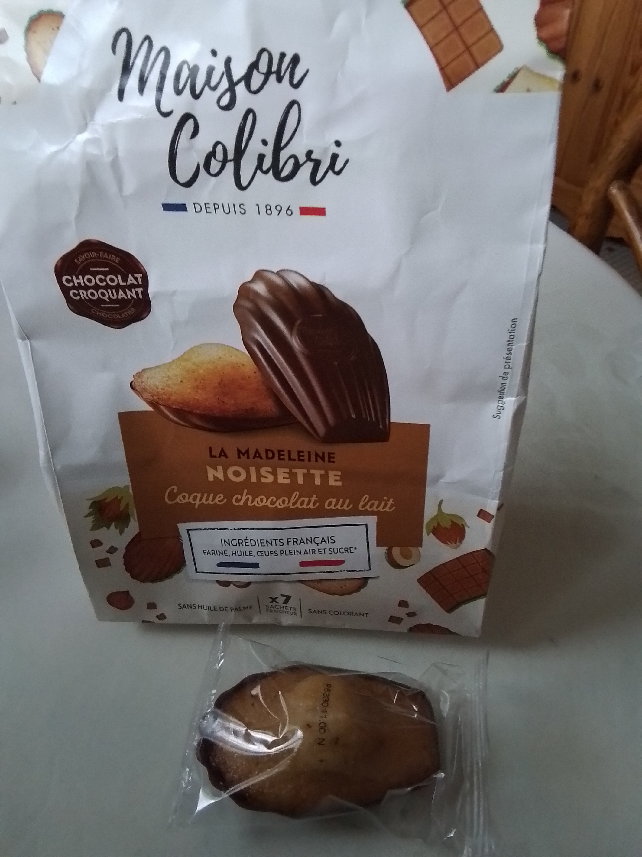 La madeleine noisette coque chocolat au lait Maison Colibri ...