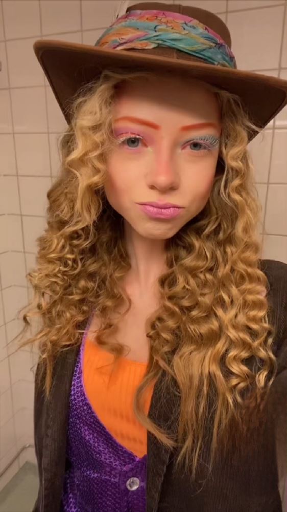 Årets halloween look blev hattmakarn ifrån Alice i | KICKS Beauty Talks