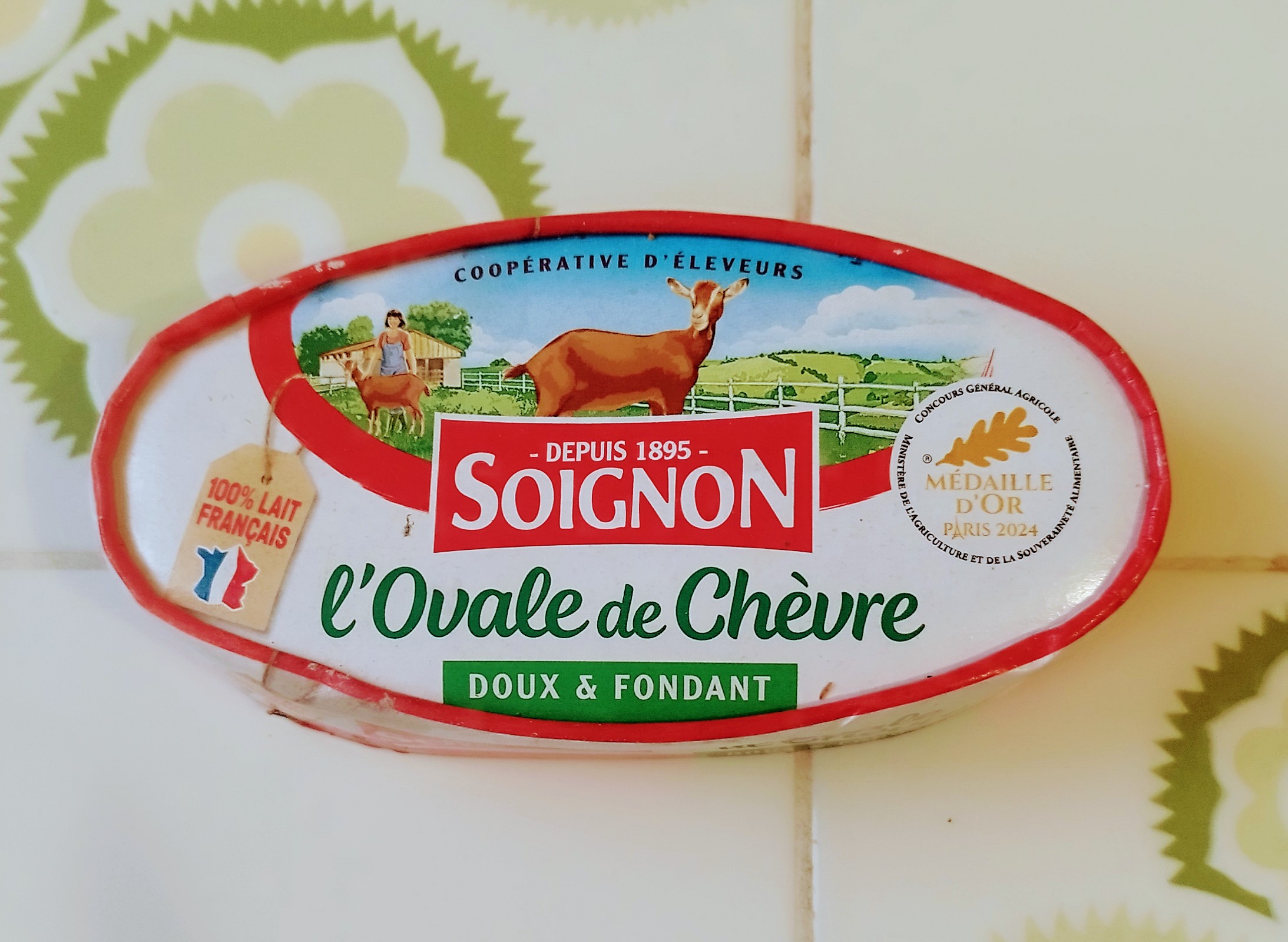 Fromage de chèvre doux et fondant l'ovale SOIGNON la boite de 160g ...
